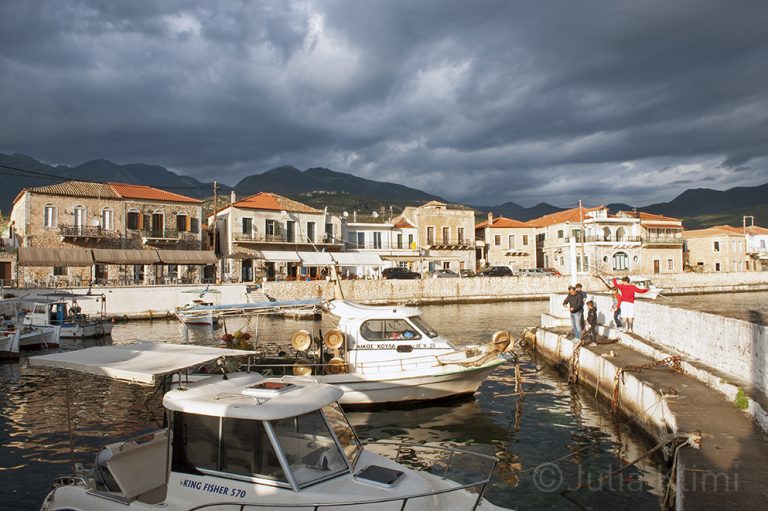 Julia Klimi Photography » » Πάσχα στην Μάνη Easter in Mani